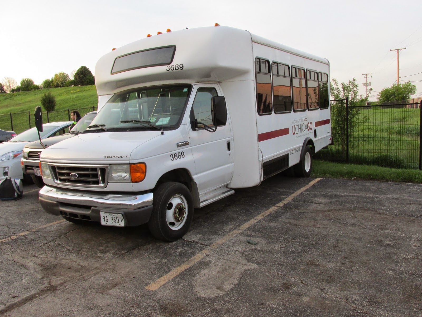 Eddie's Rail Fan Page: A University of Chicago Ford paratransit mini ...